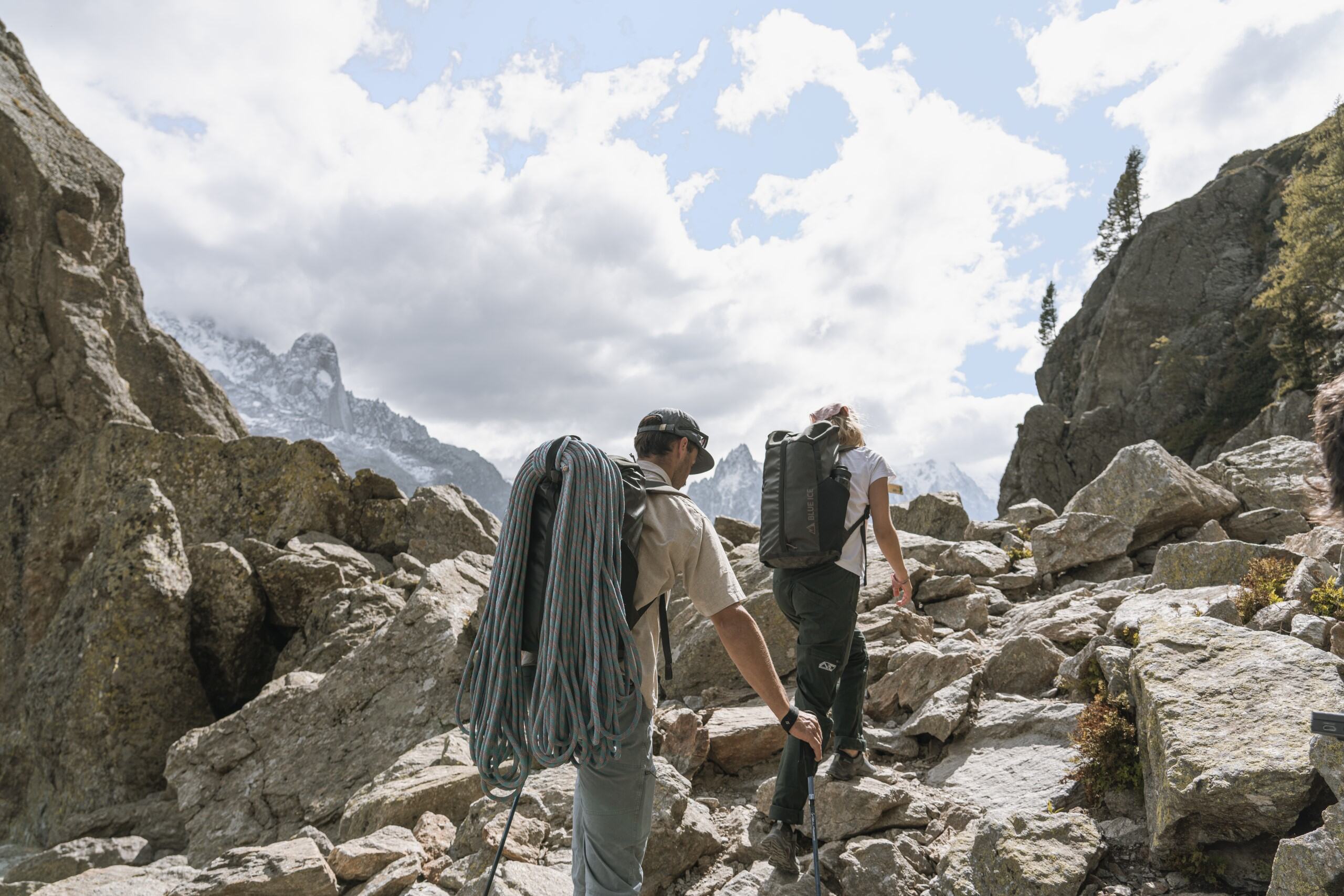 Climbing backpacks – Blue Ice North America